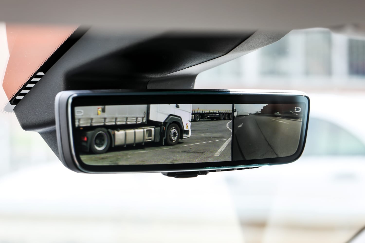 Peugeot e-Partner : ESSAI de l'utilitaire électrique urbain restylé