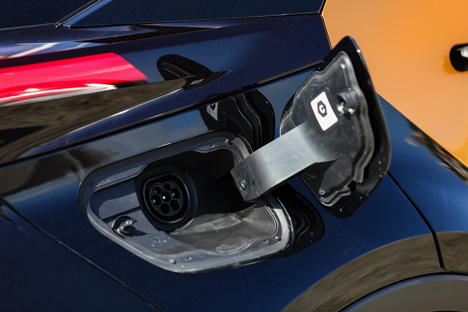 Toyota C-HR PHEV : notre ESSAI du SUV hybride rechargeable