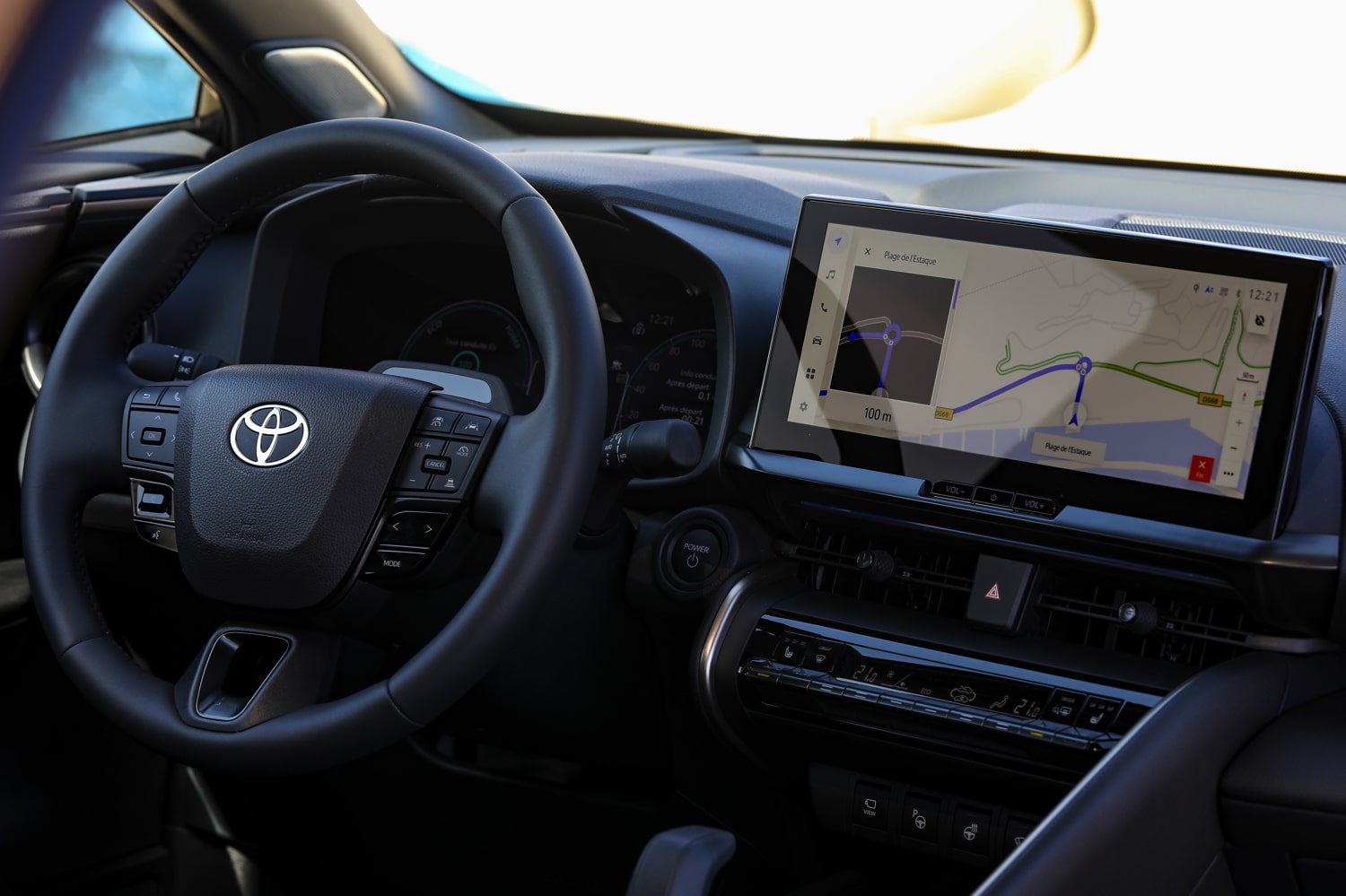 Toyota C-HR PHEV : notre ESSAI du SUV hybride rechargeable