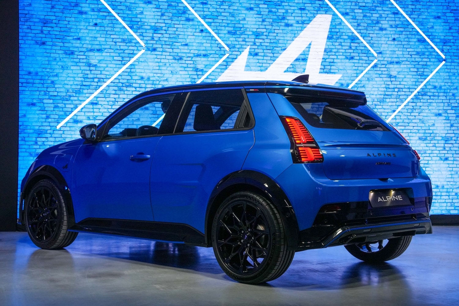 Présentation vidéo - Alpine A290 : la R5 électrique devient une ...