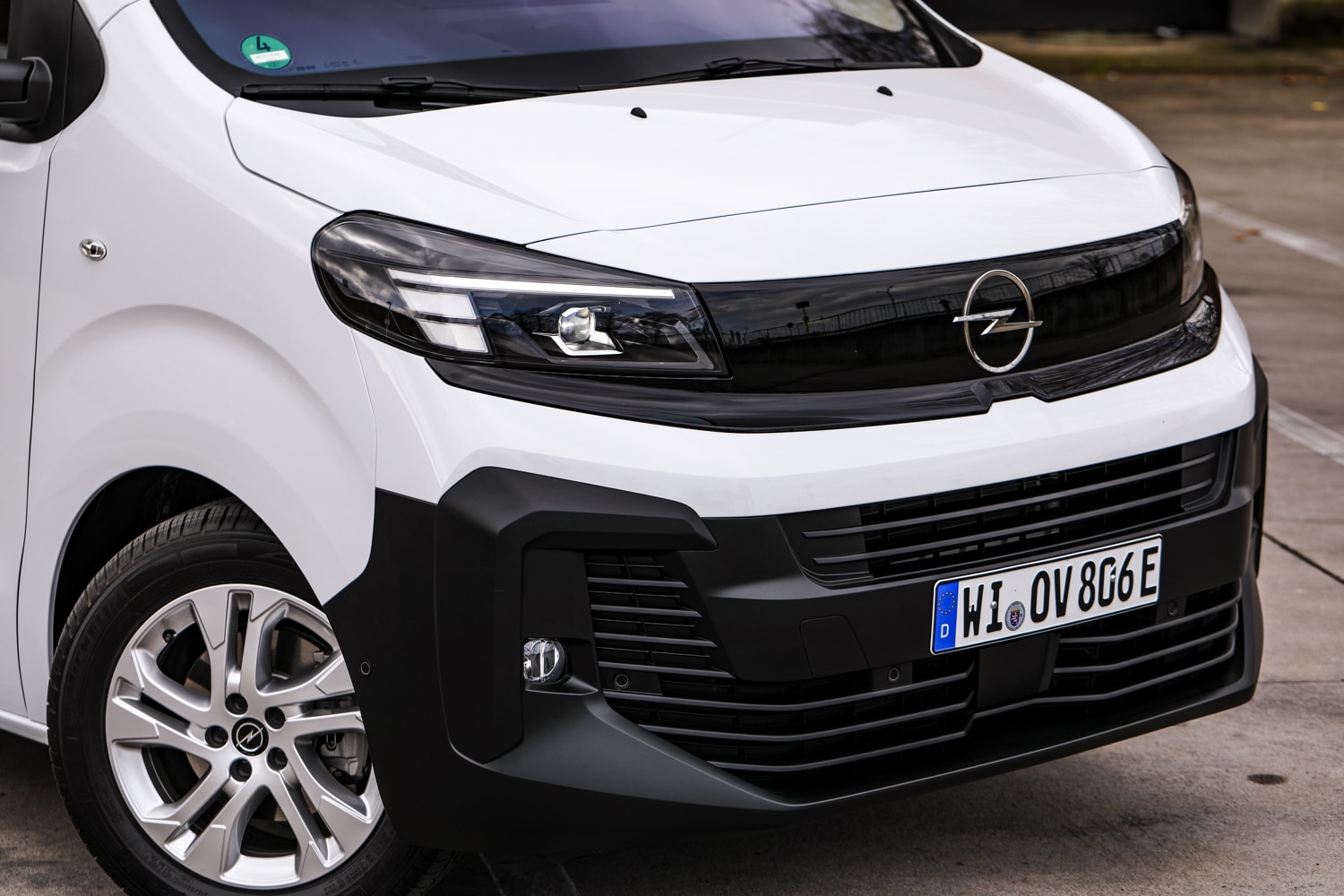 Opel Vivaro Electric 2024 : ESSAI de l'utilitaire électrique mid-size