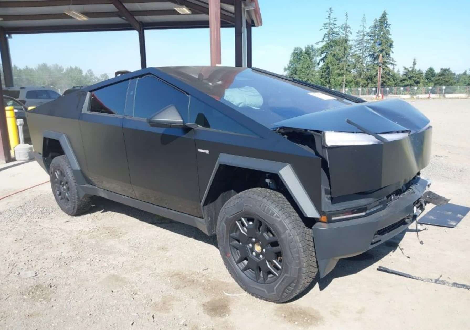 Incroyable mais vrai, ce Tesla Cybertruck a été déclaré épave