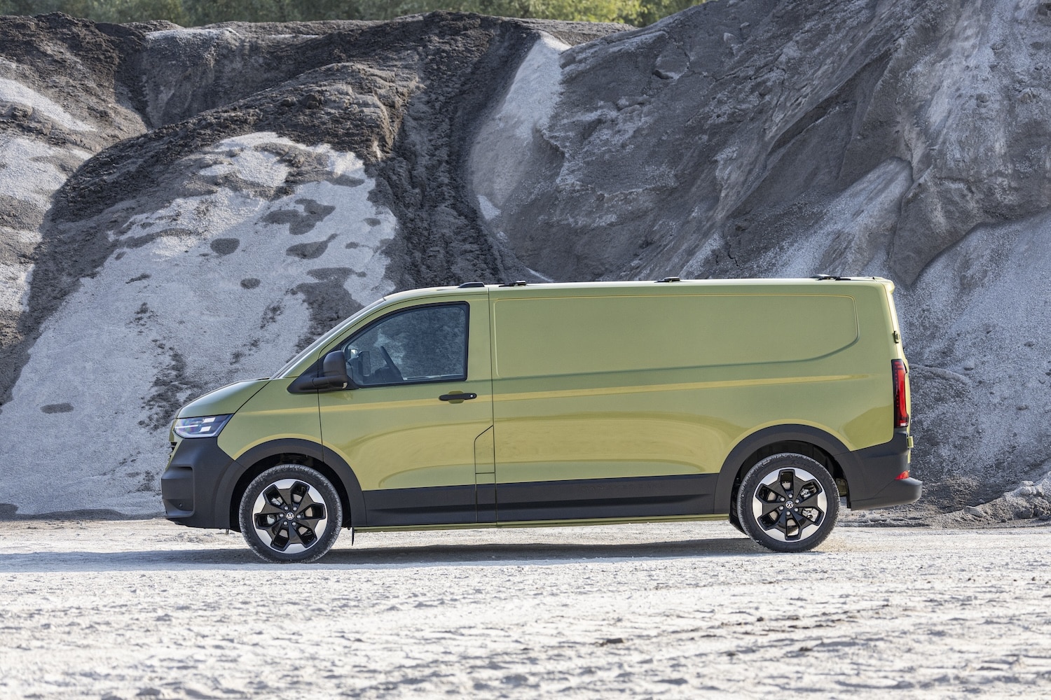 IAA 2024 - Volkswagen dévoile les nouveaux Transporter et Caravelle ...