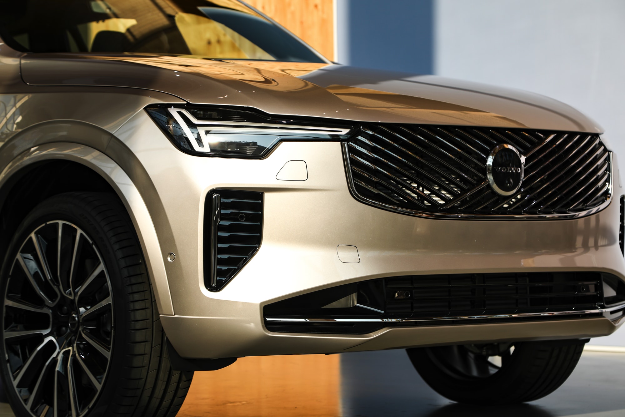 Volvo XC90 : découverte en images du SUV hybride rechargeable