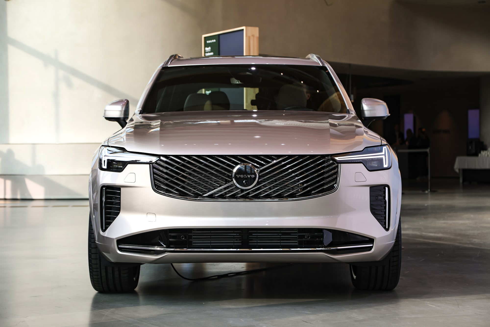 Volvo XC90 : découverte en images du SUV hybride rechargeable