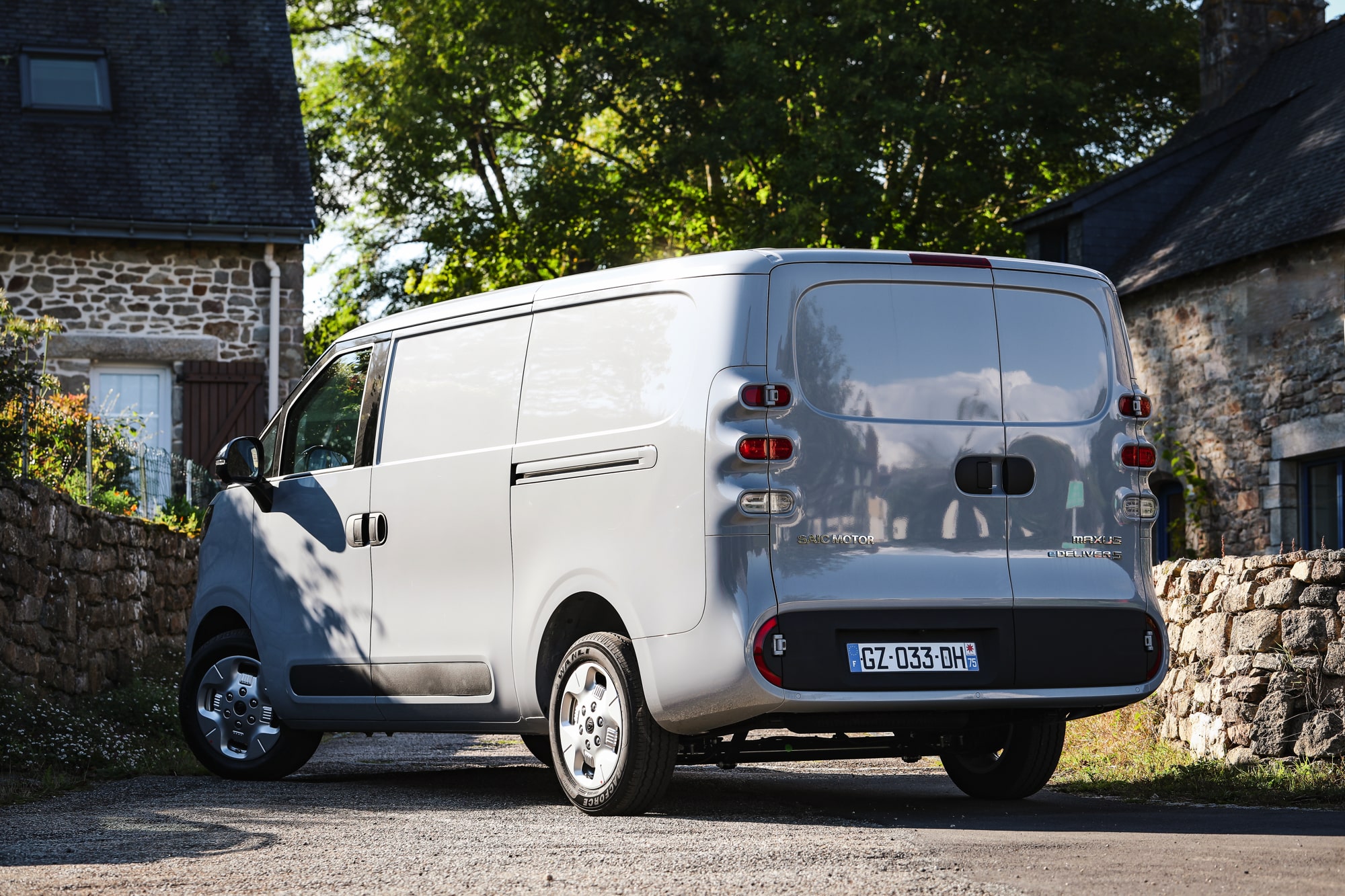 Maxus eDeliver5 : ESSAI du fourgon électrique et accessible