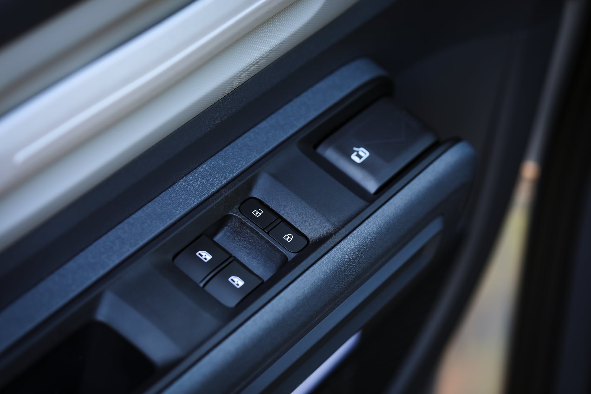 Maxus eDeliver5 : ESSAI du fourgon électrique et accessible