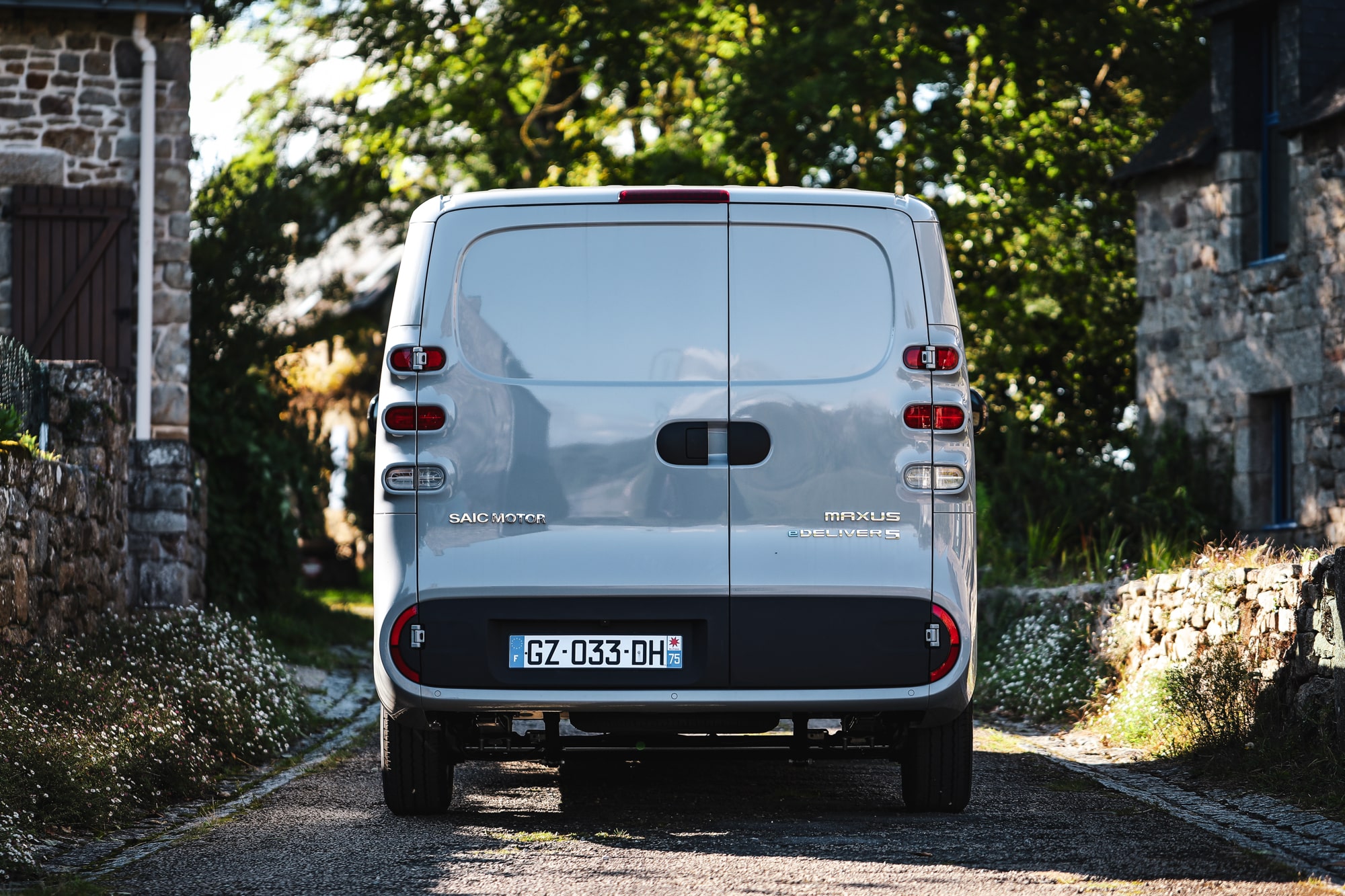 Maxus eDeliver5 : ESSAI du fourgon électrique et accessible