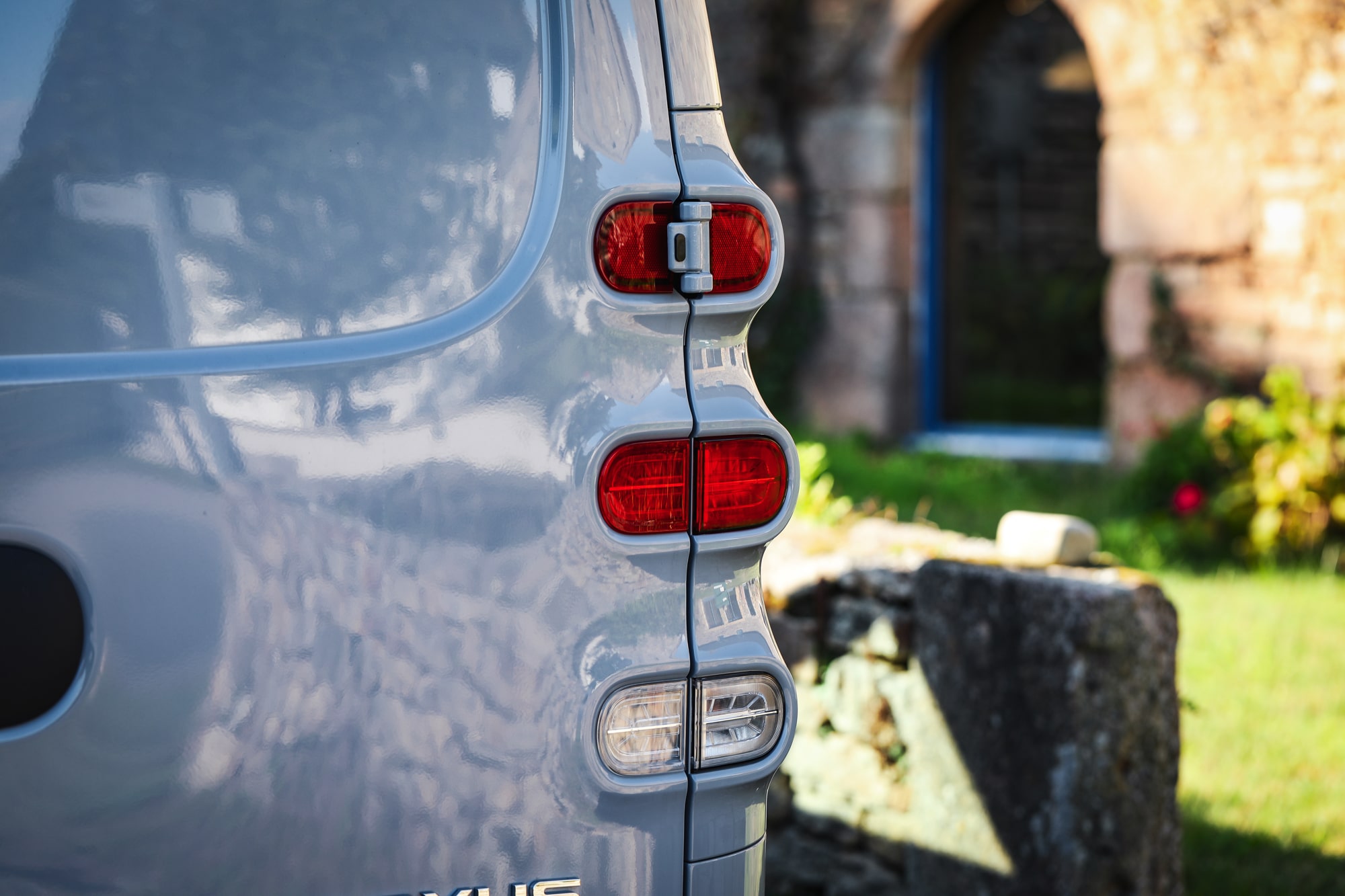 Maxus eDeliver5 : ESSAI du fourgon électrique et accessible