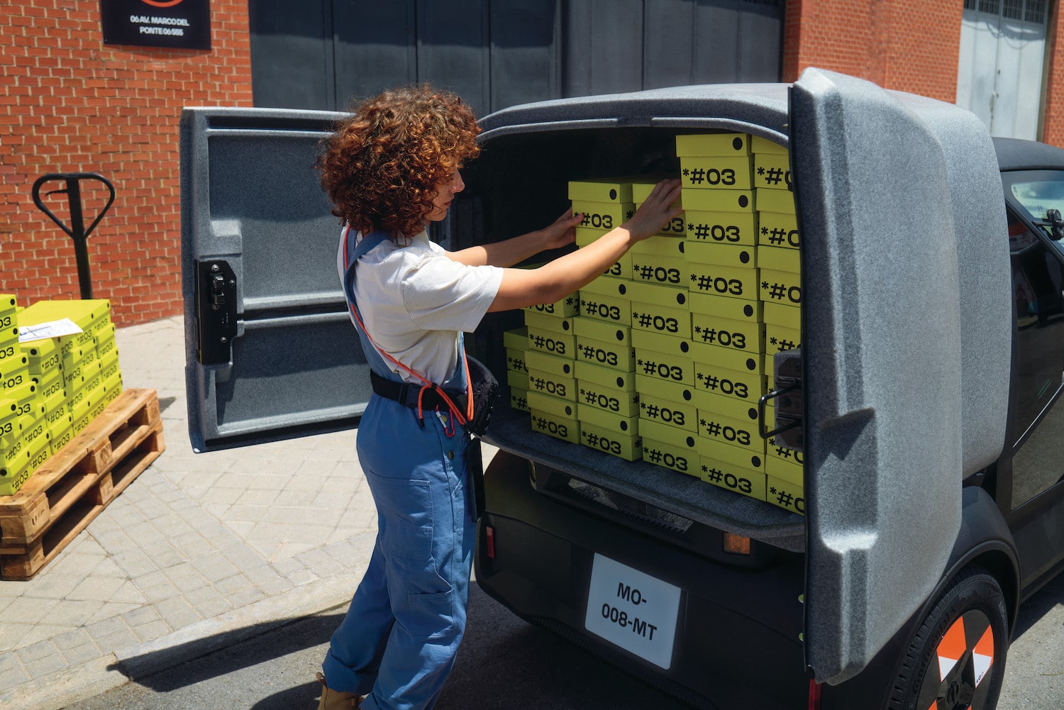 Mondial de l'Auto 2024 - Mobilize Bento, le mini utilitaire électrique ...