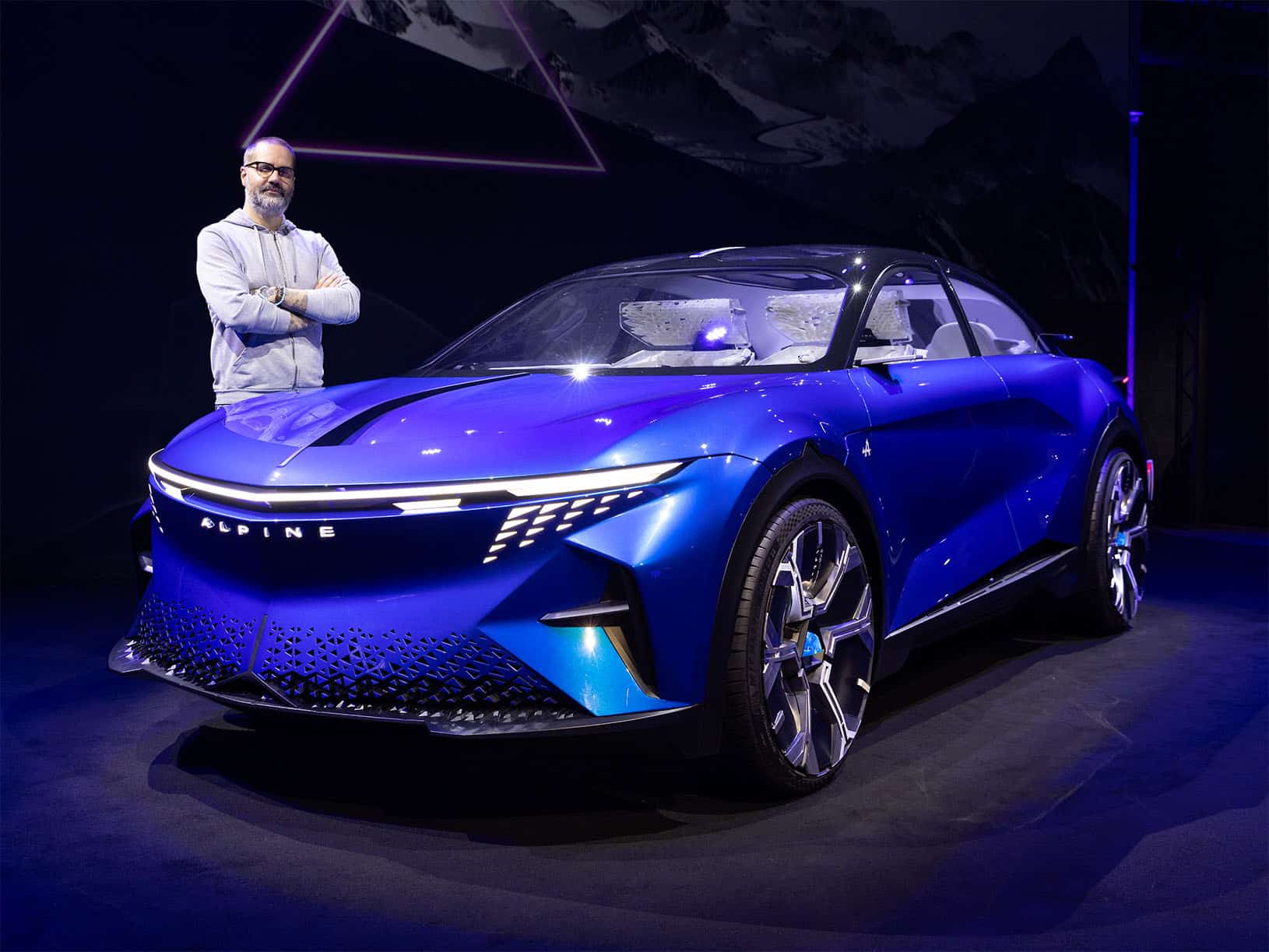 Mondial de l'Auto 2024 - Alpine A390_β : un SUV électrique Alpine ...