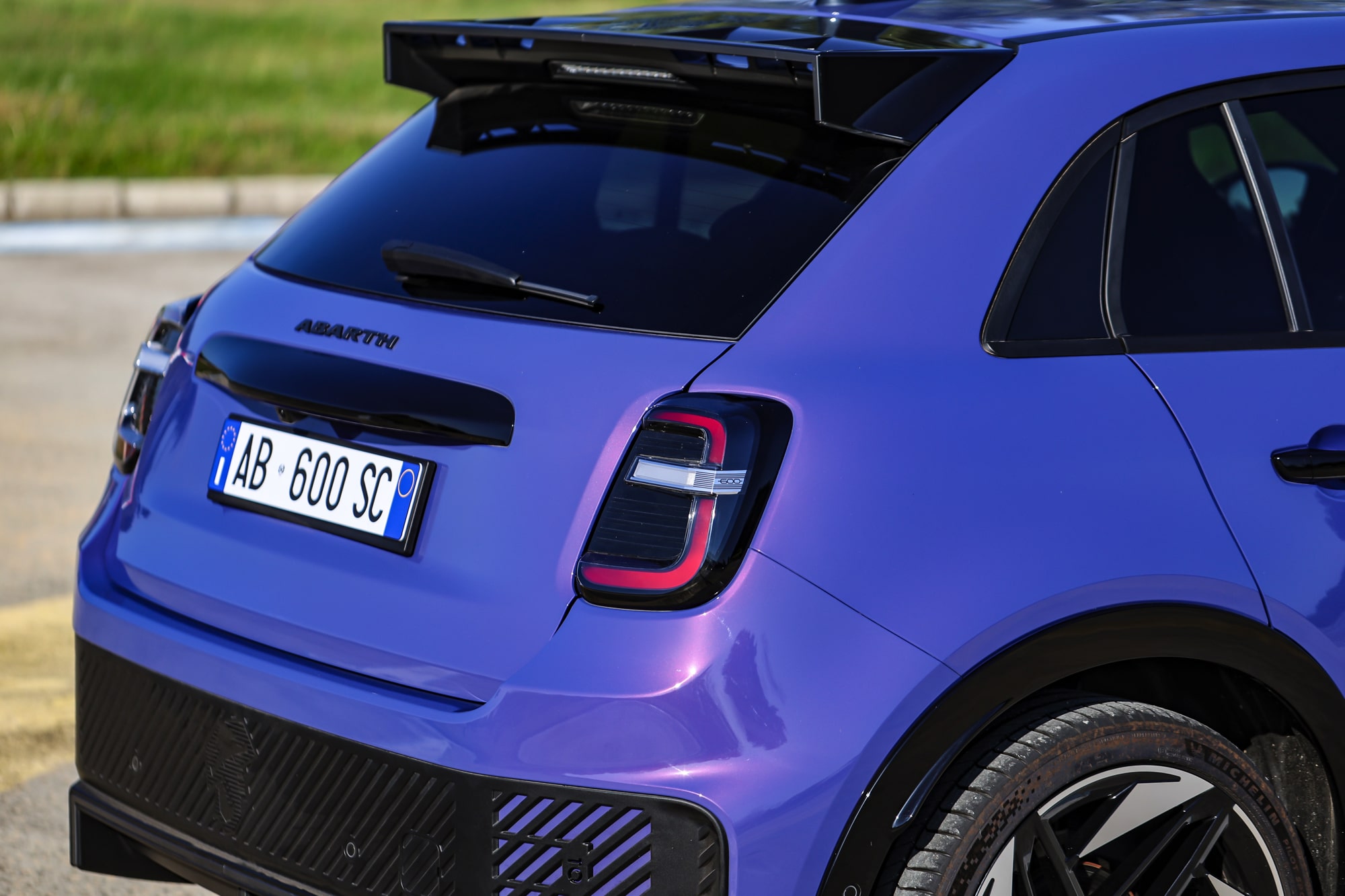 Abarth 600e : ESSAI du SUV électrique sportif italien 100% fun