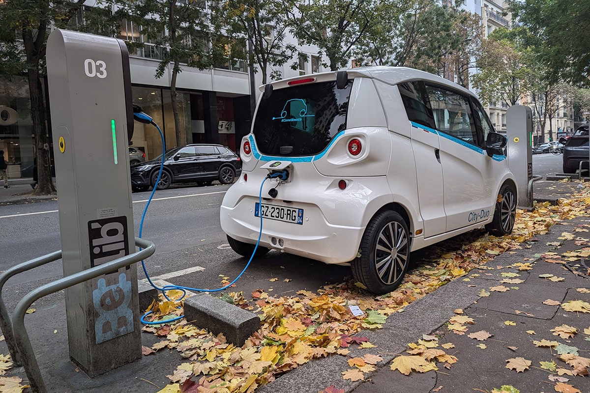 Essai : Eon Motors Weez City-Duo, un quadricycle 100 % pratique