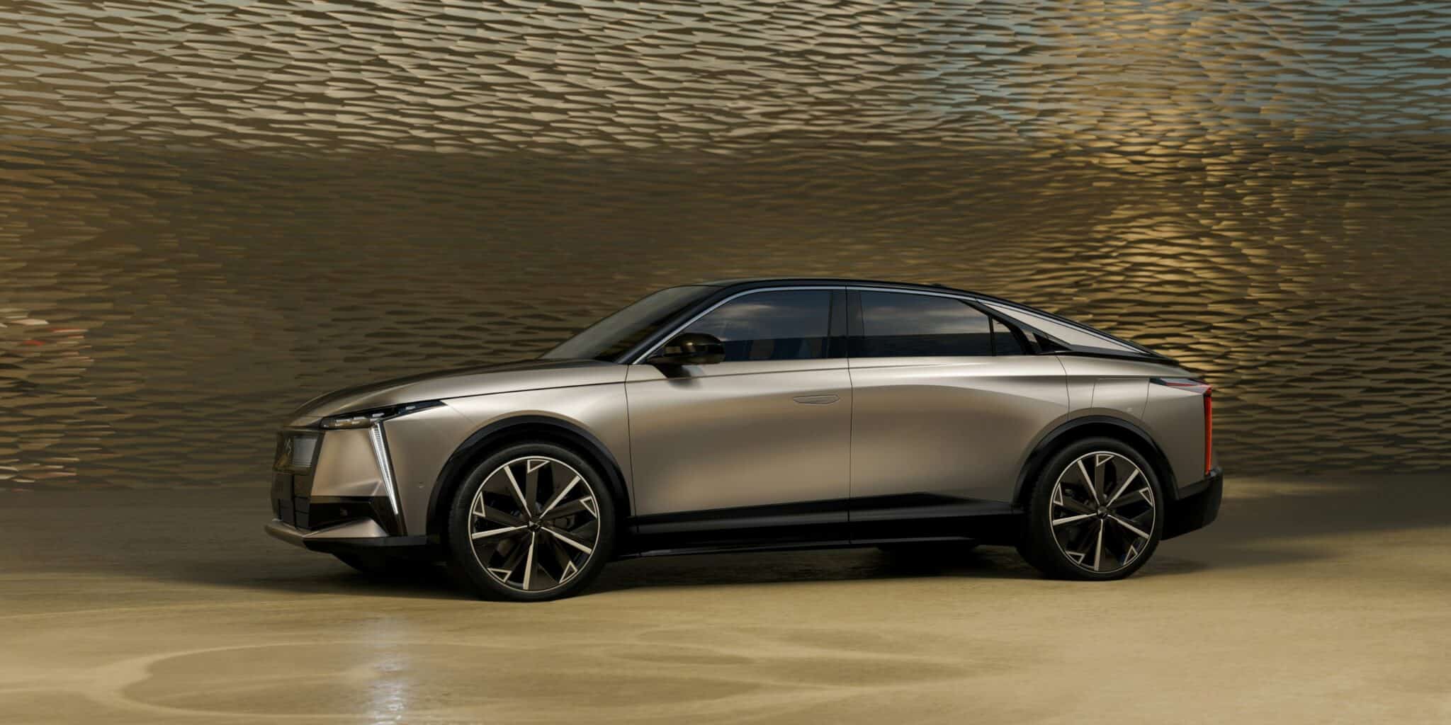 DS N°8 : voici les prix (élevés) du haut de gamme électrique français à ...