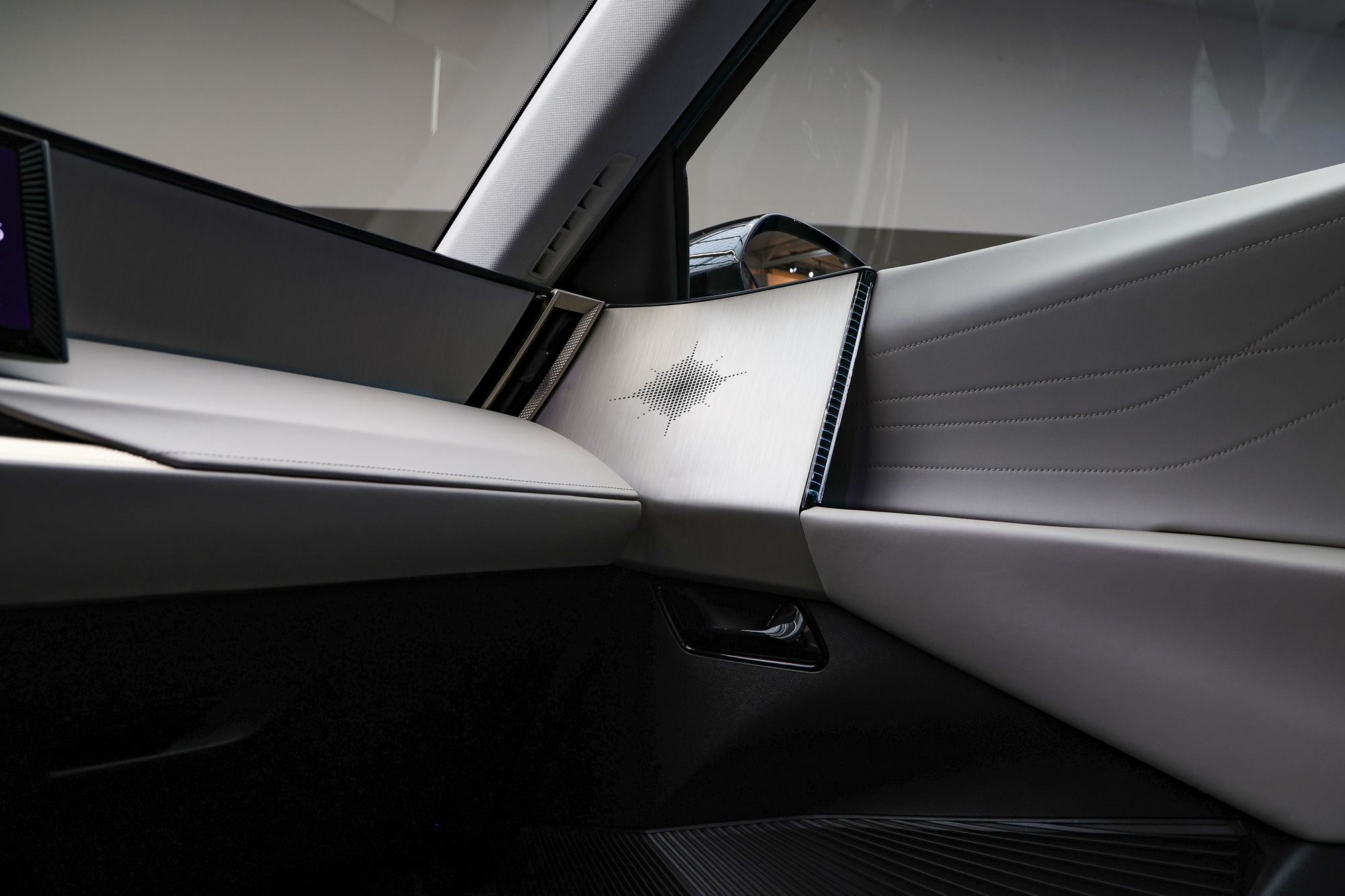 DS N°8 : notre découverte en images du SUV coupé électrique