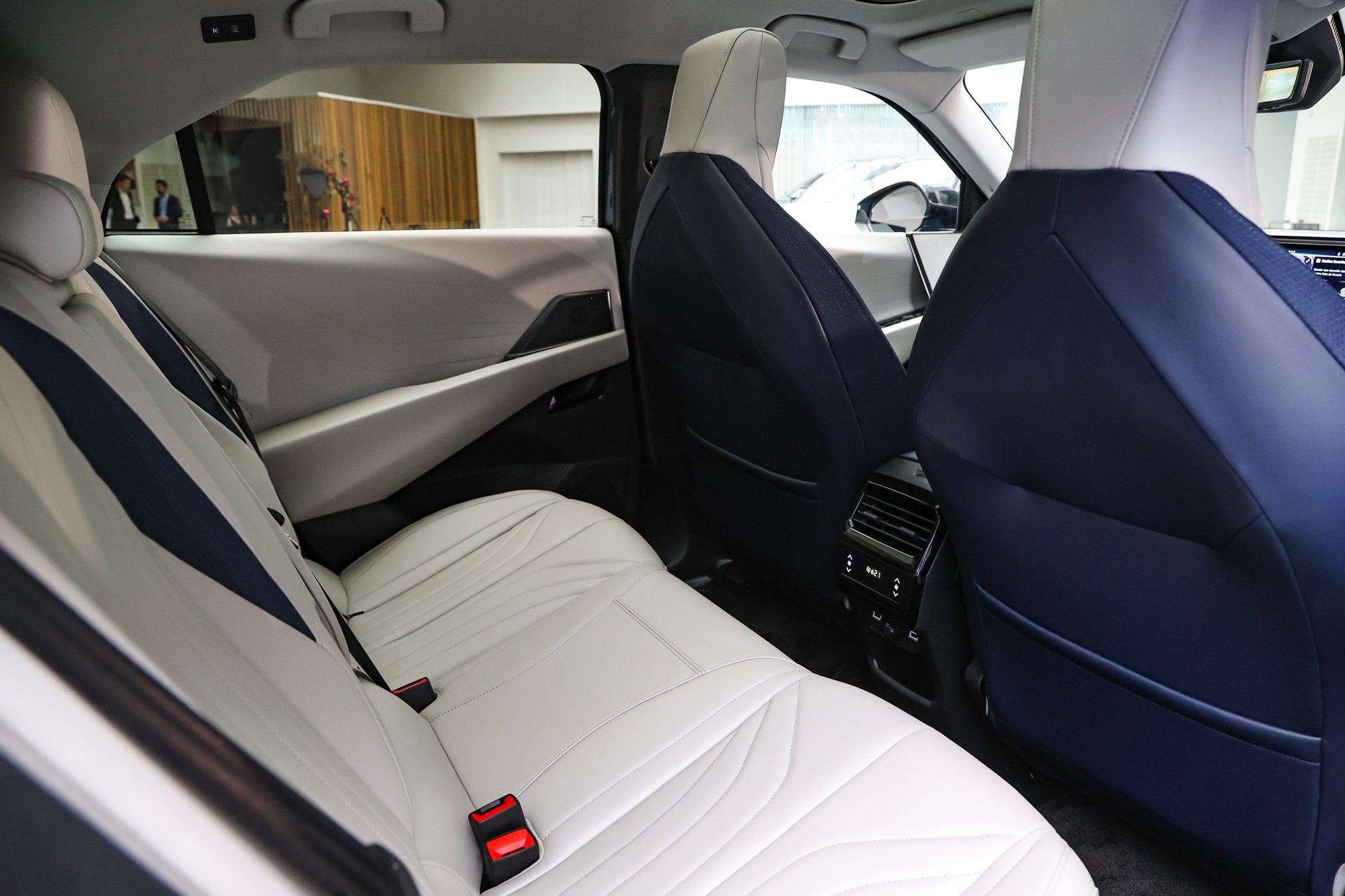 DS N°8 : notre découverte en images du SUV coupé électrique