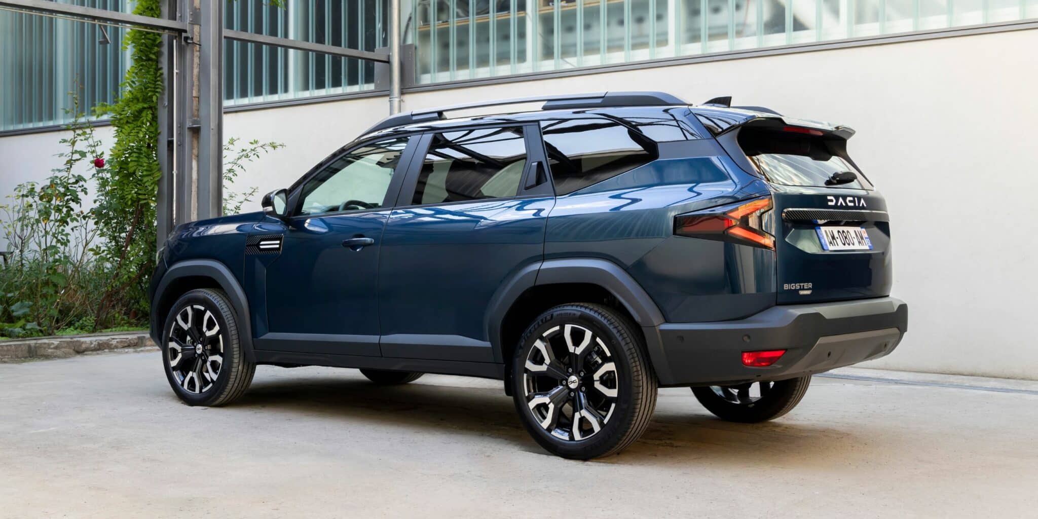 Dacia Bigster : batterie, autonomie, recharge, performances, prix