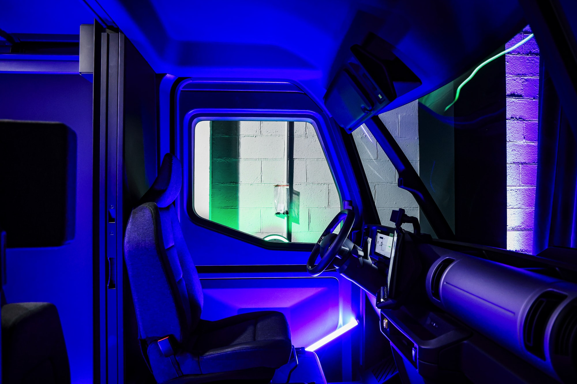 Flexis : découverte en images des utilitaires électriques intelligents