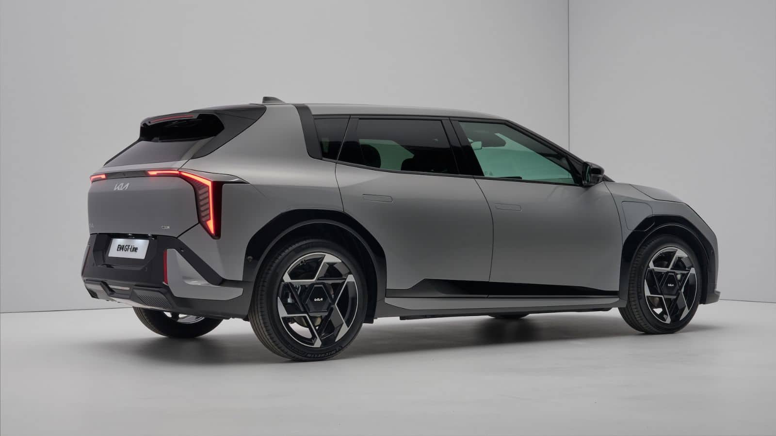 Kia EV4 : notre découverte de l'anti Renault Mégane électrique