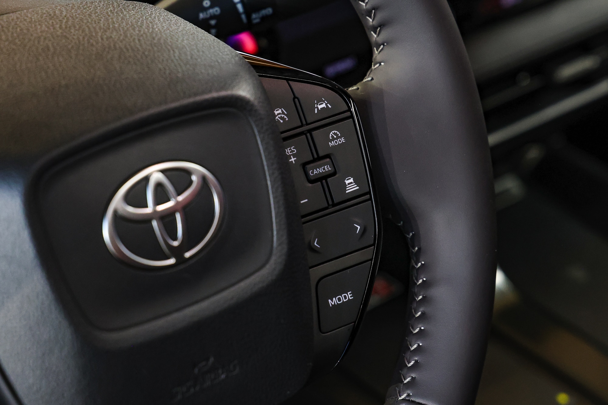 Toyota bZ4X 2025 : découverte en images du SUV 100% électrique