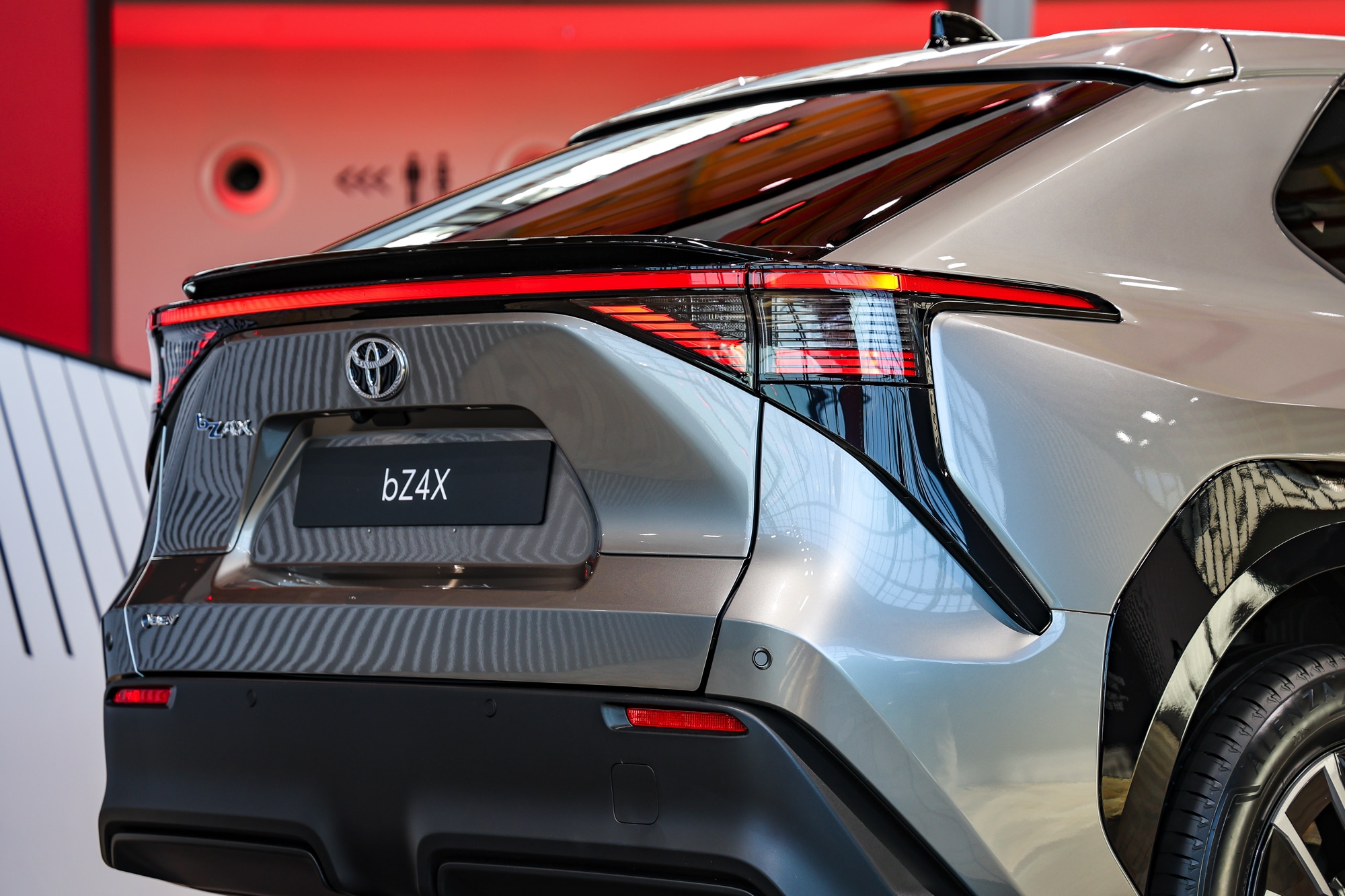 Toyota bZ4X 2025 : découverte en images du SUV 100% électrique