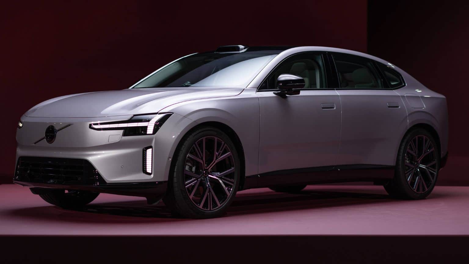 Volvo ES90 : Fiche technique & caractéristiques
