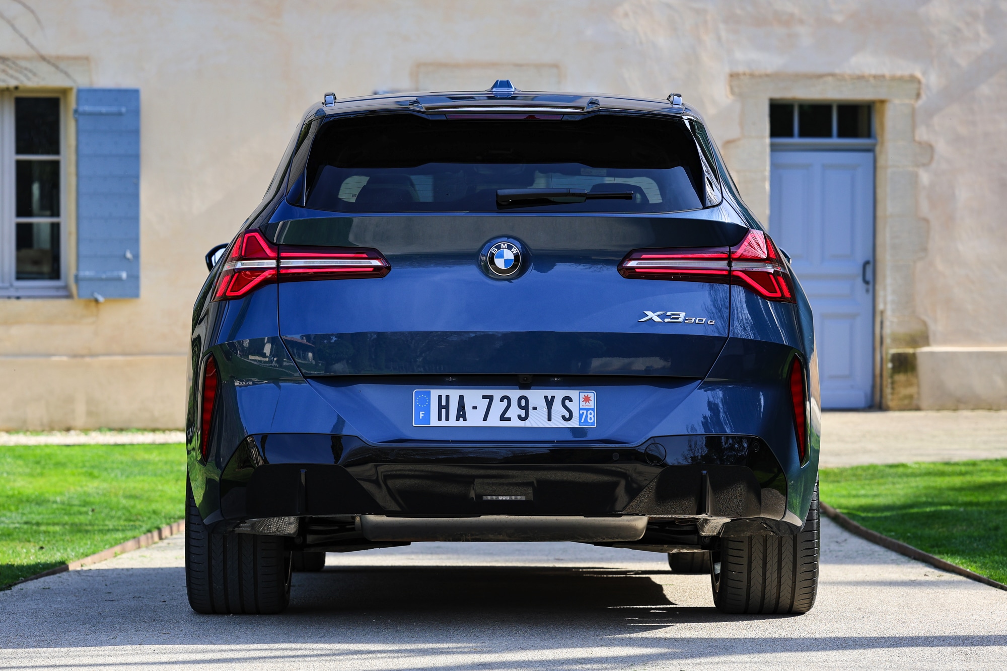 BMW X3 30e xDrive (2025) : ESSAI du SUV hybride rechargeable