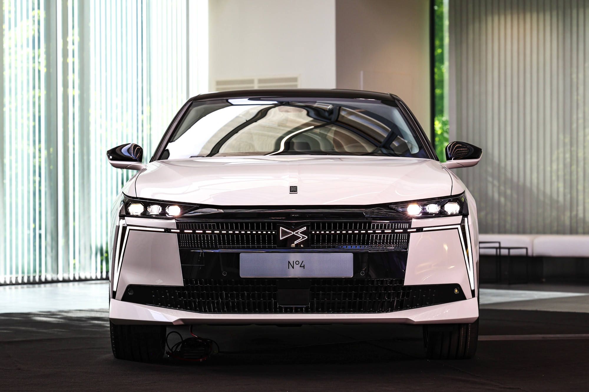 DS N°4 E-Tense : découverte de la berline premium électrique