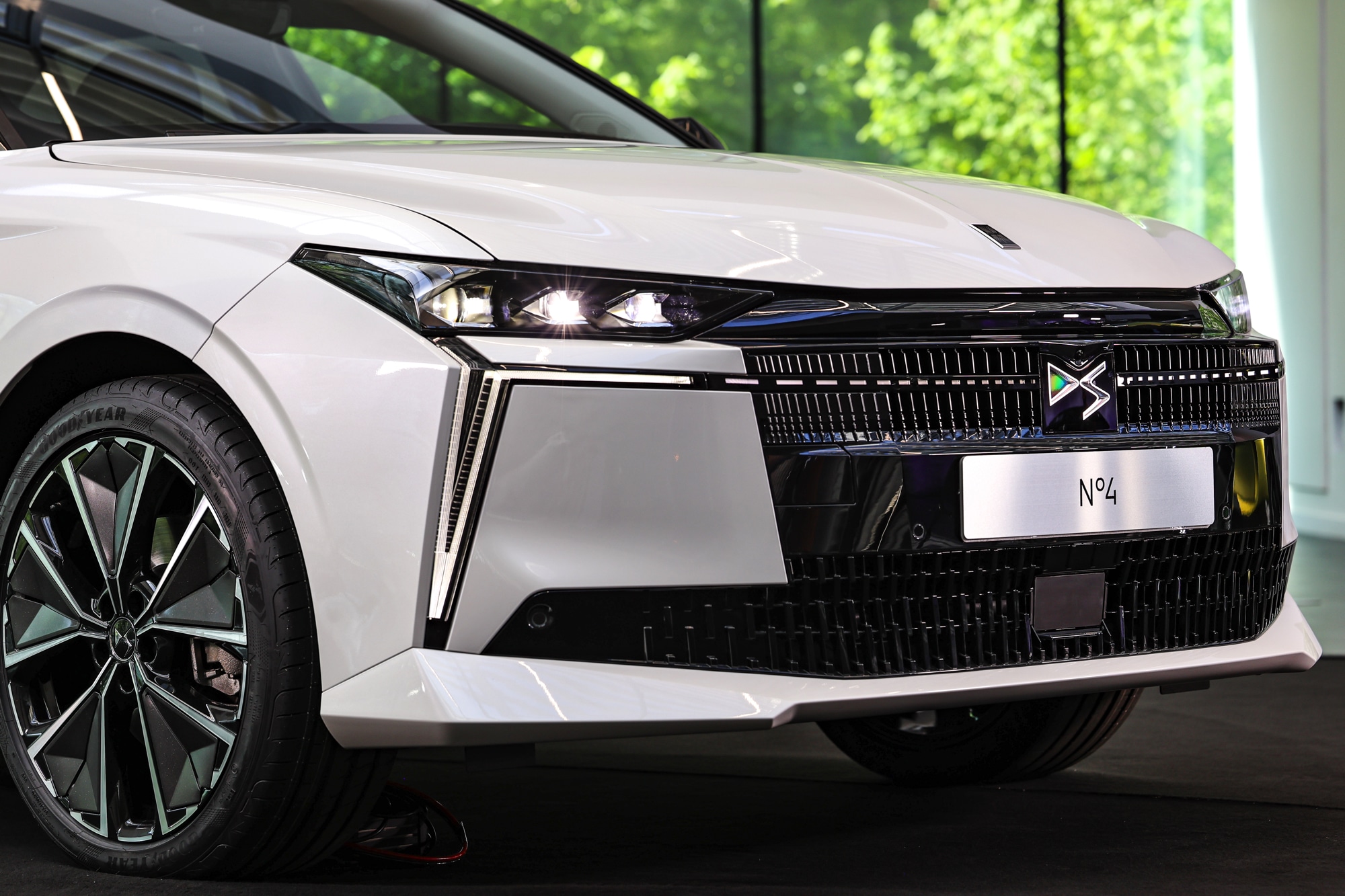 DS N°4 E-Tense : découverte de la berline premium électrique