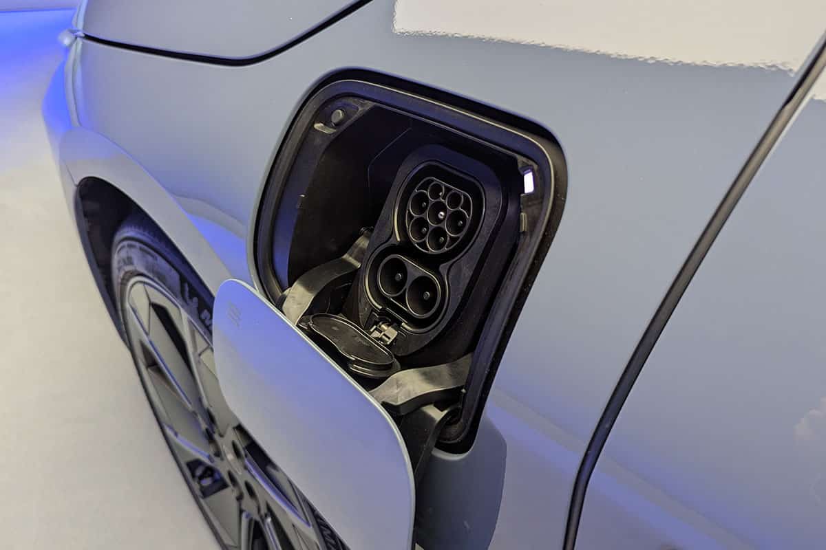 Lexus ES 500e : on est monté à bord de la routière électrique qui vise ...