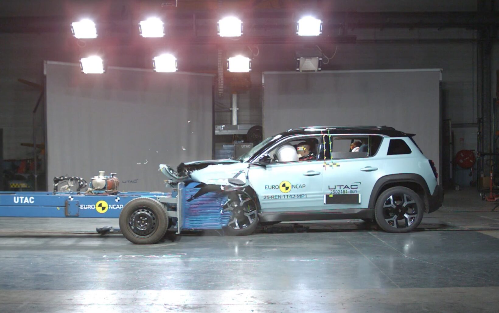 Crash-test Euro NCAP : résultats décevants pour le Peugeot e-3008 et la ...