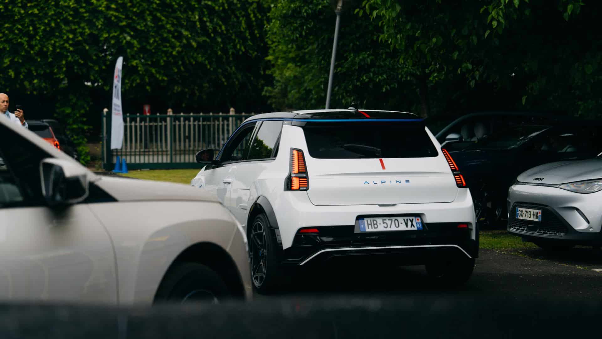 Le Skoda Elroq élu meilleure voiture électrique 2025 par les ...