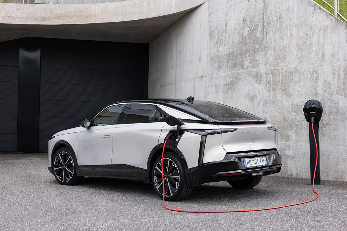 DS N°8 : le SUV coupé électrique en cinq points