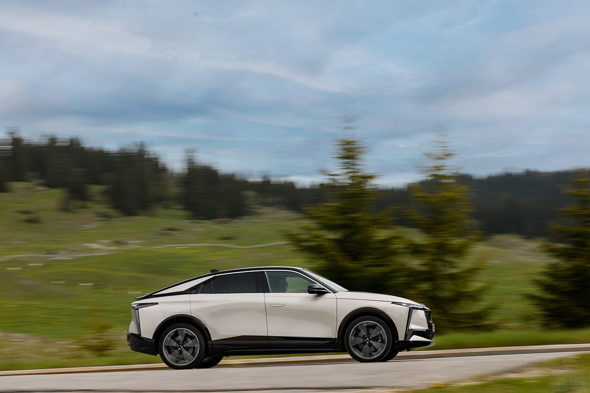 DS N°8 : le SUV coupé électrique en cinq points