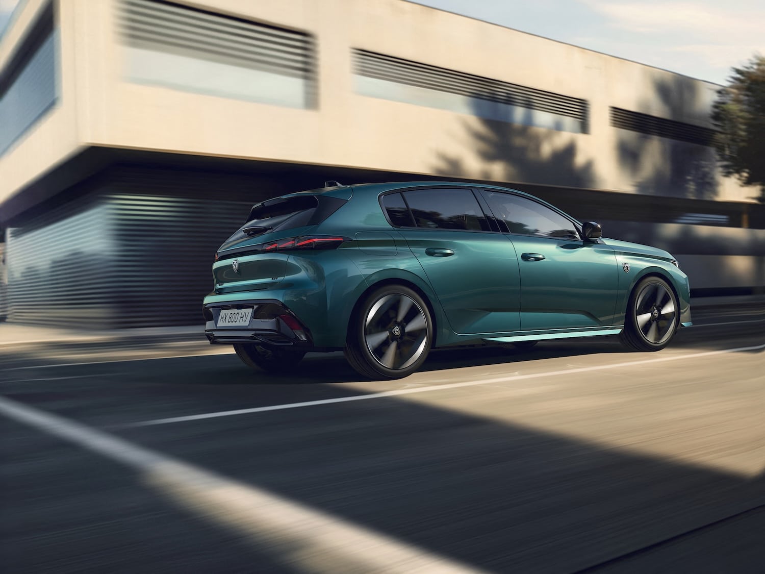 Peugeot 308 électrique restylée : l'autonomie progresse un peu, est-ce ...