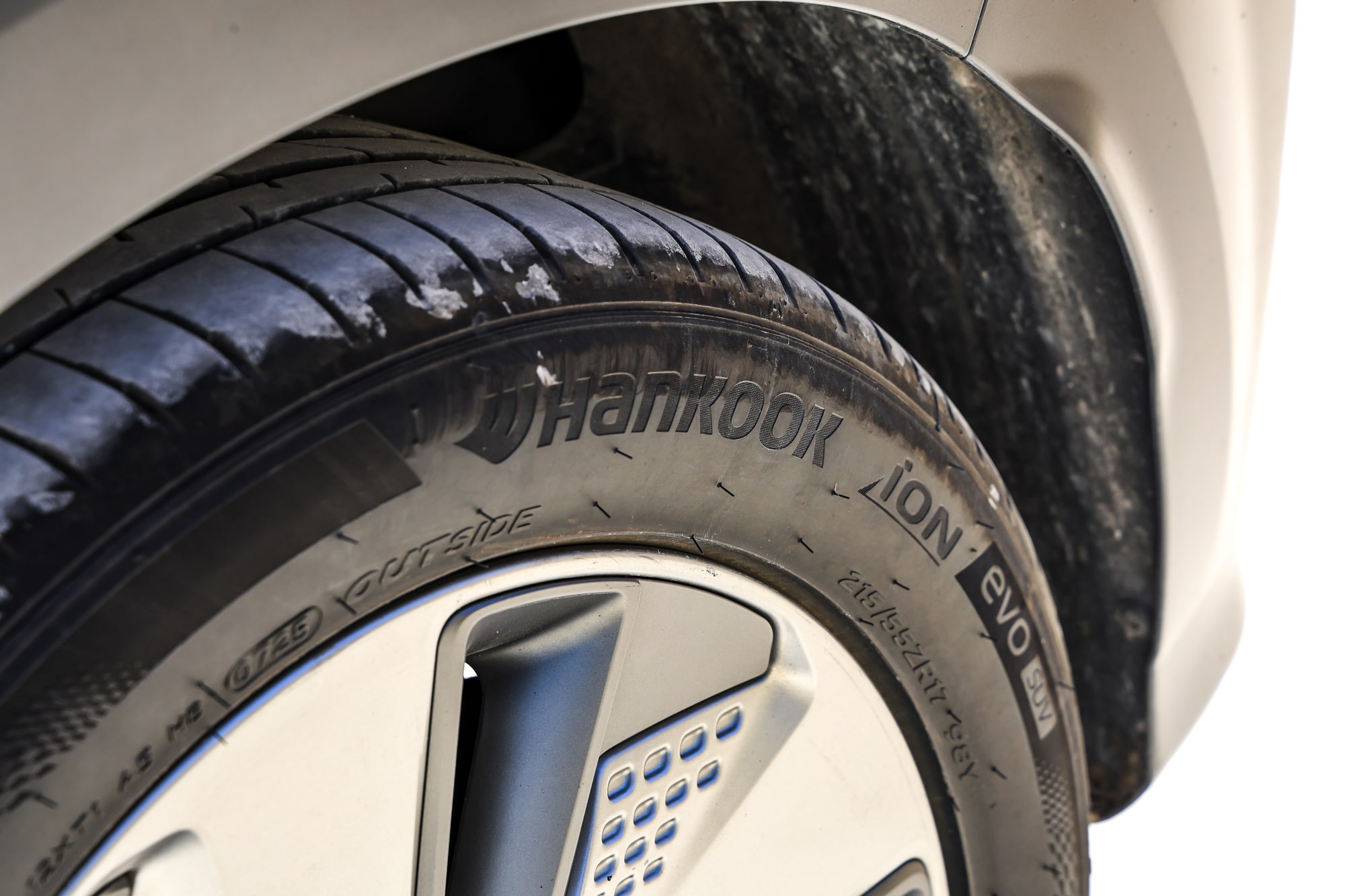 Hankook iON evo : TEST des pneus EV sur plus de 6 000 km
