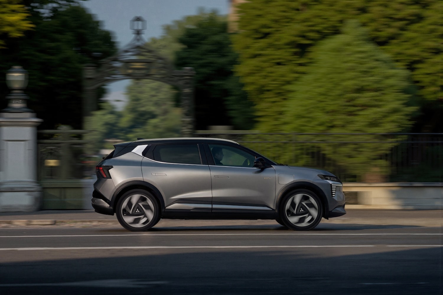 Nouveau Mitsubishi Eclipse Cross électrique : voici la version ...