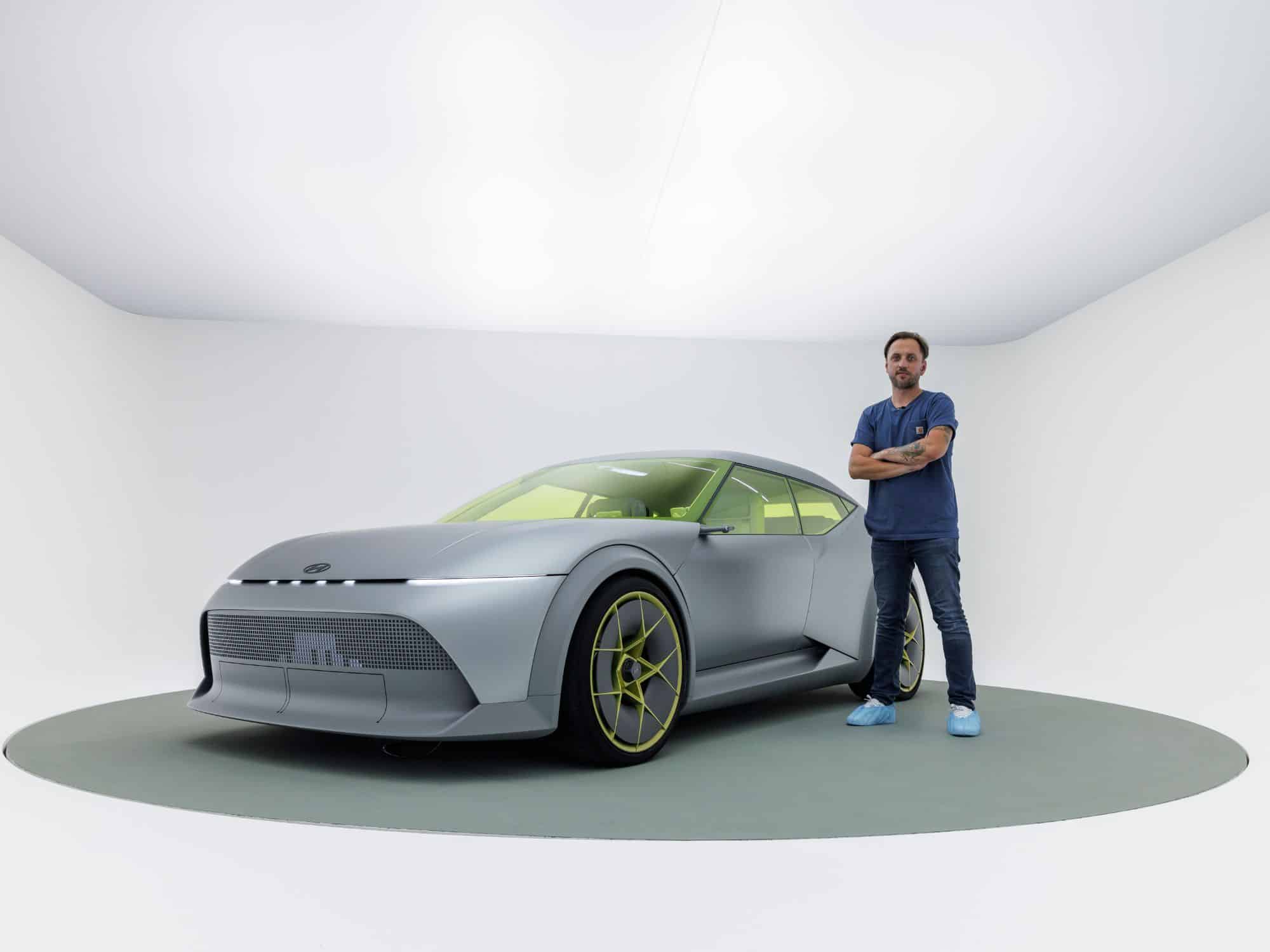 Hyundai Ioniq 3 Concept: Electric Vehicle Strategy & European Debut ...