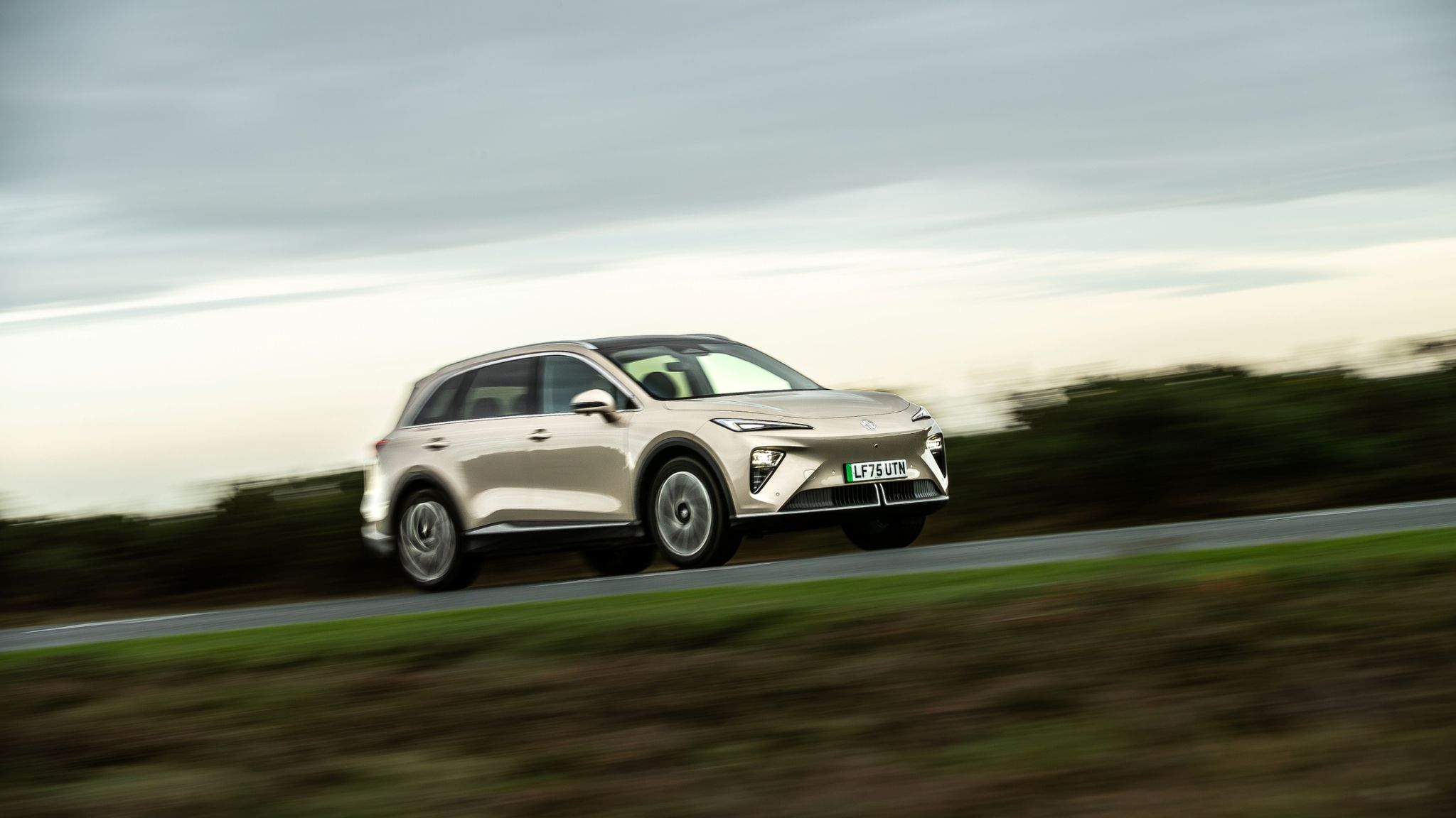 MG S6 EV : dimensions, autonomie et caractéristiques du SUV électrique