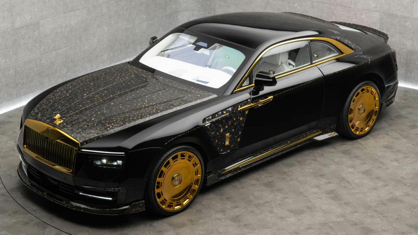 Mansory revisite la Rolls-Royce Spectre électrique : luxe ostentatoire ...