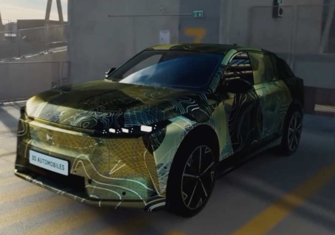 DS N°7 : premières images du nouveau SUV électrique