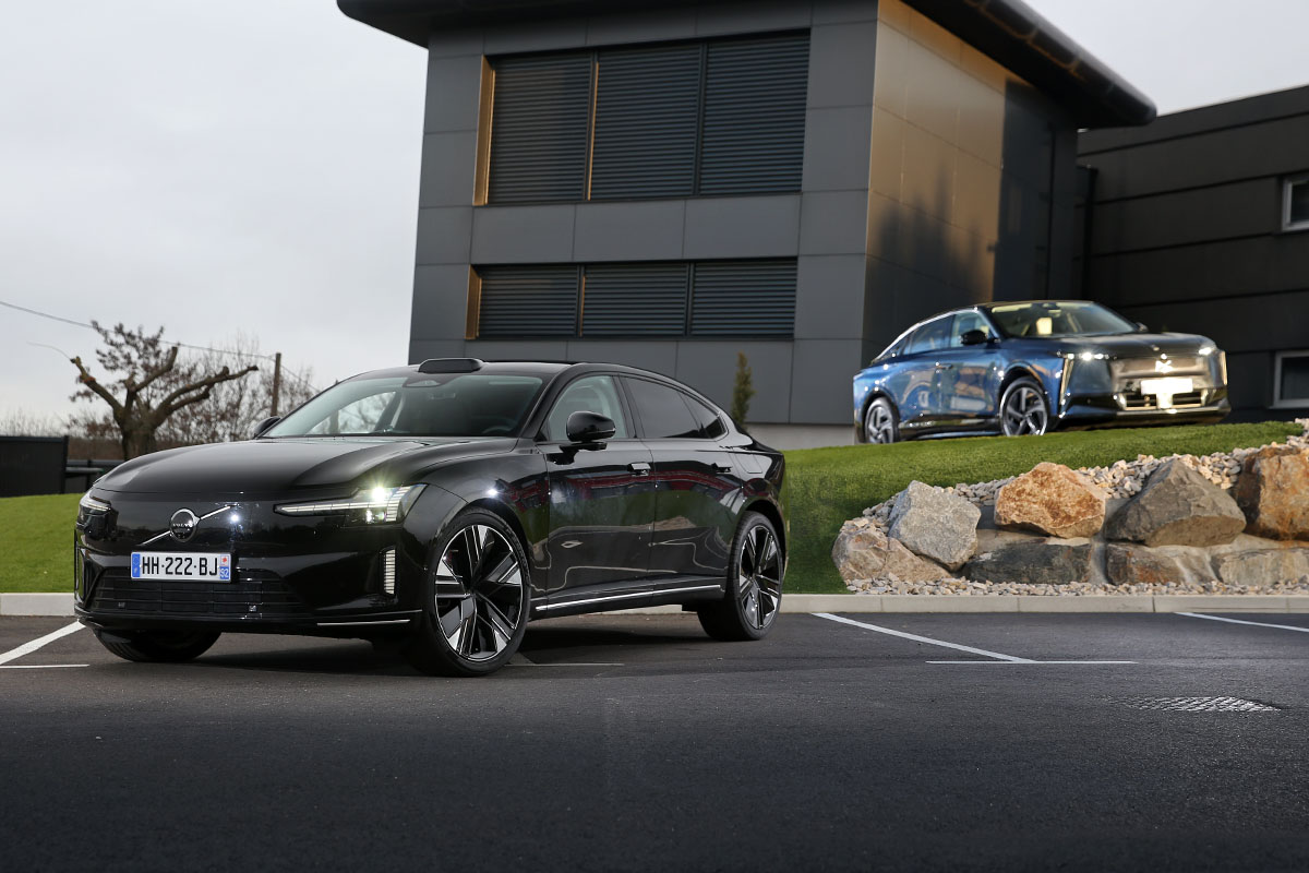 DS Numéro 8 vs Volvo ES90 : la berline française peut elle voyager ...