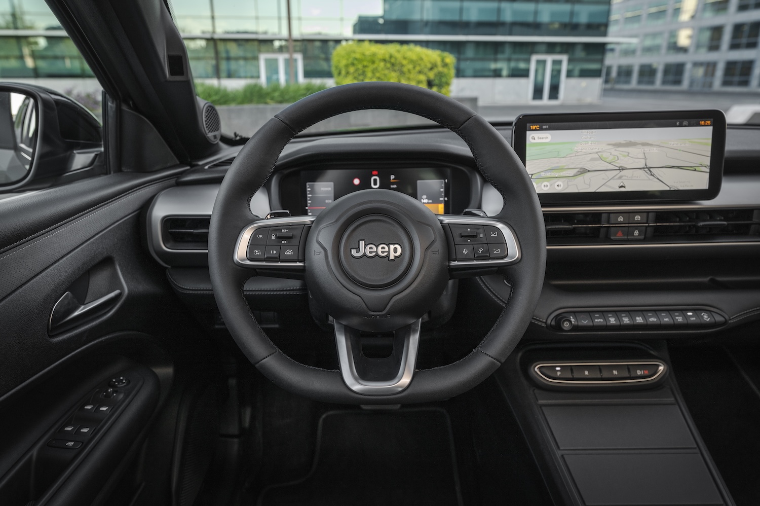 Jeep Avenger restylé (2026) : voici ce qui change pour le petit SUV ...