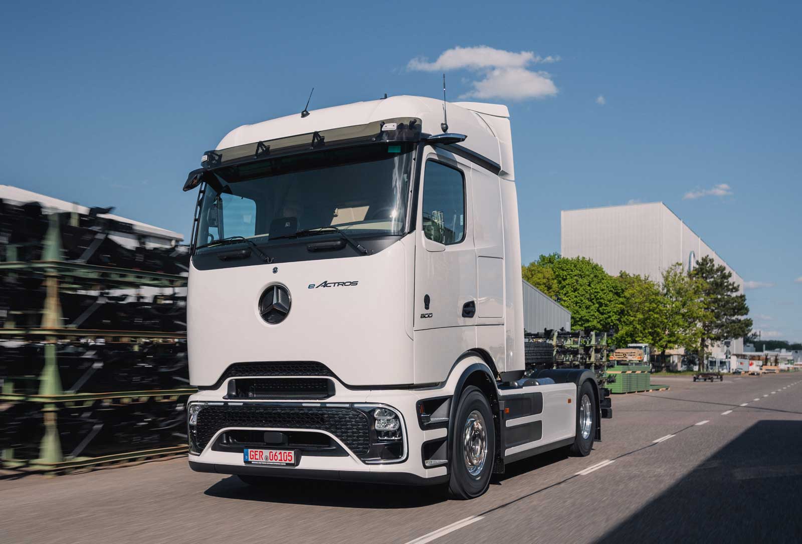 Un tour du monde en camion électrique ? Le défi fou de Mercedes
